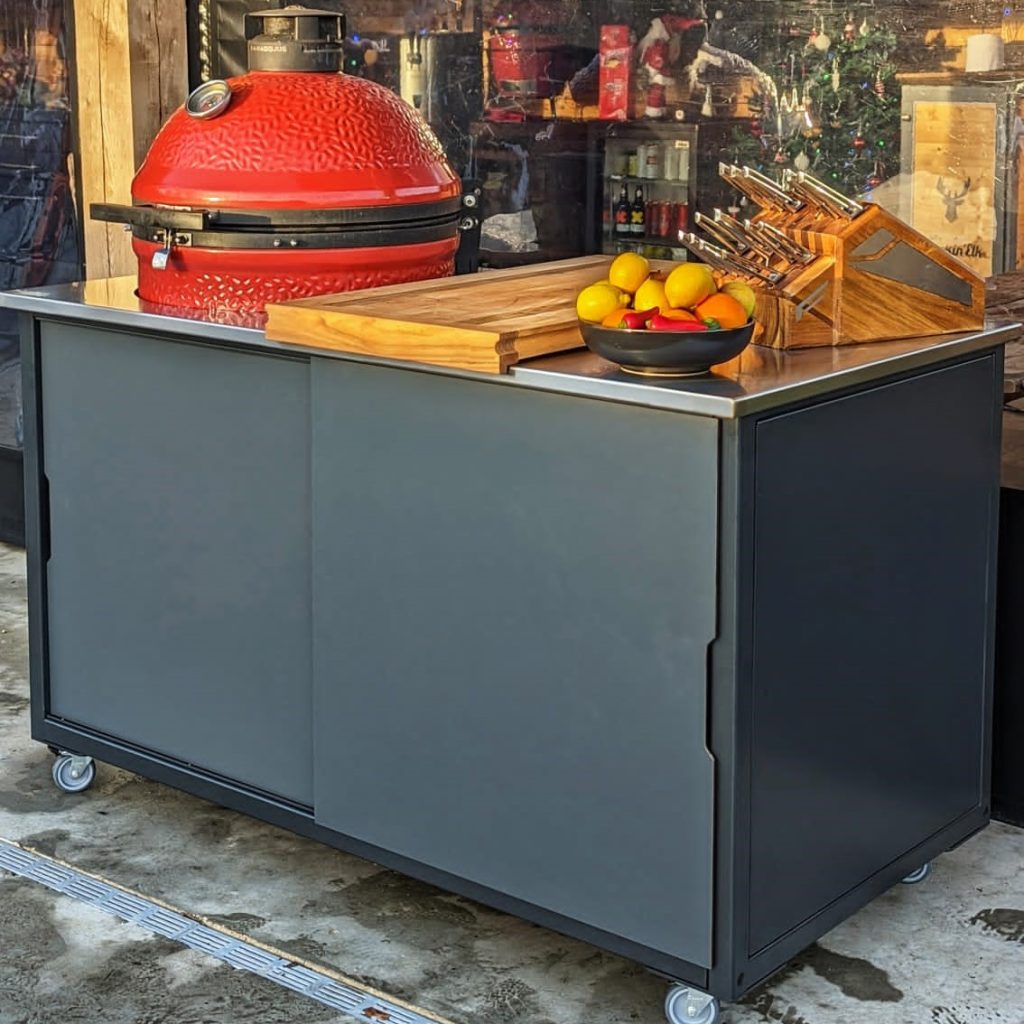 big4space-kamado-joe-classic-table (3) | Birstall Garden & Leisure